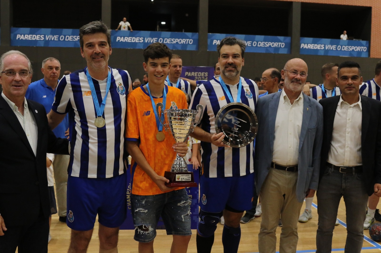 European Masters: FC Porto Vintage é Campeão Europeu +35 – Federação de ...